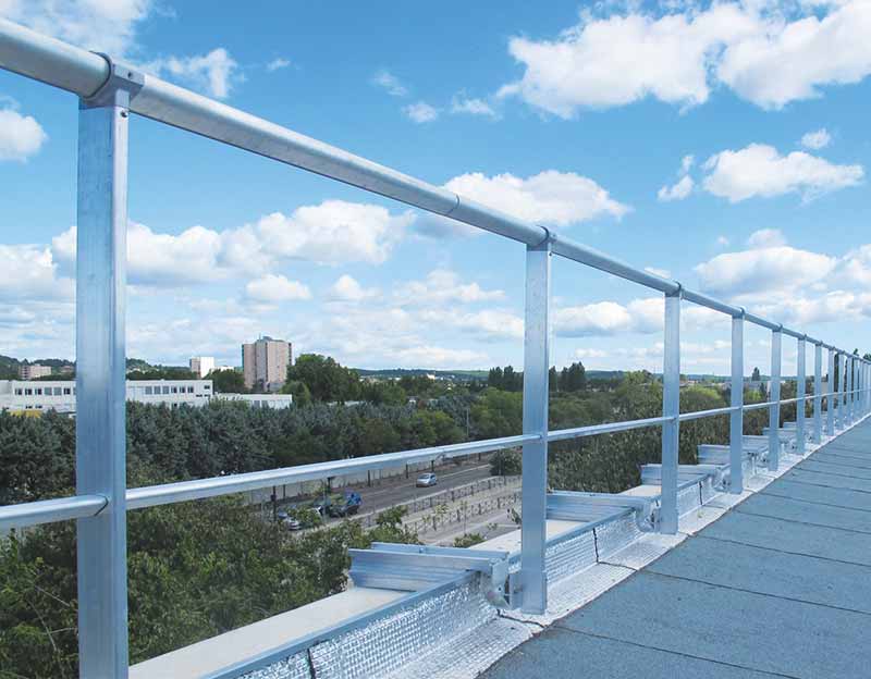 GARDCO roof railing for attachment to the parapet