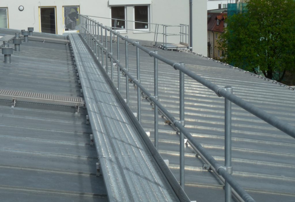 ROOFWALK ESCAPE - Fluchtwege und Rettungswege
